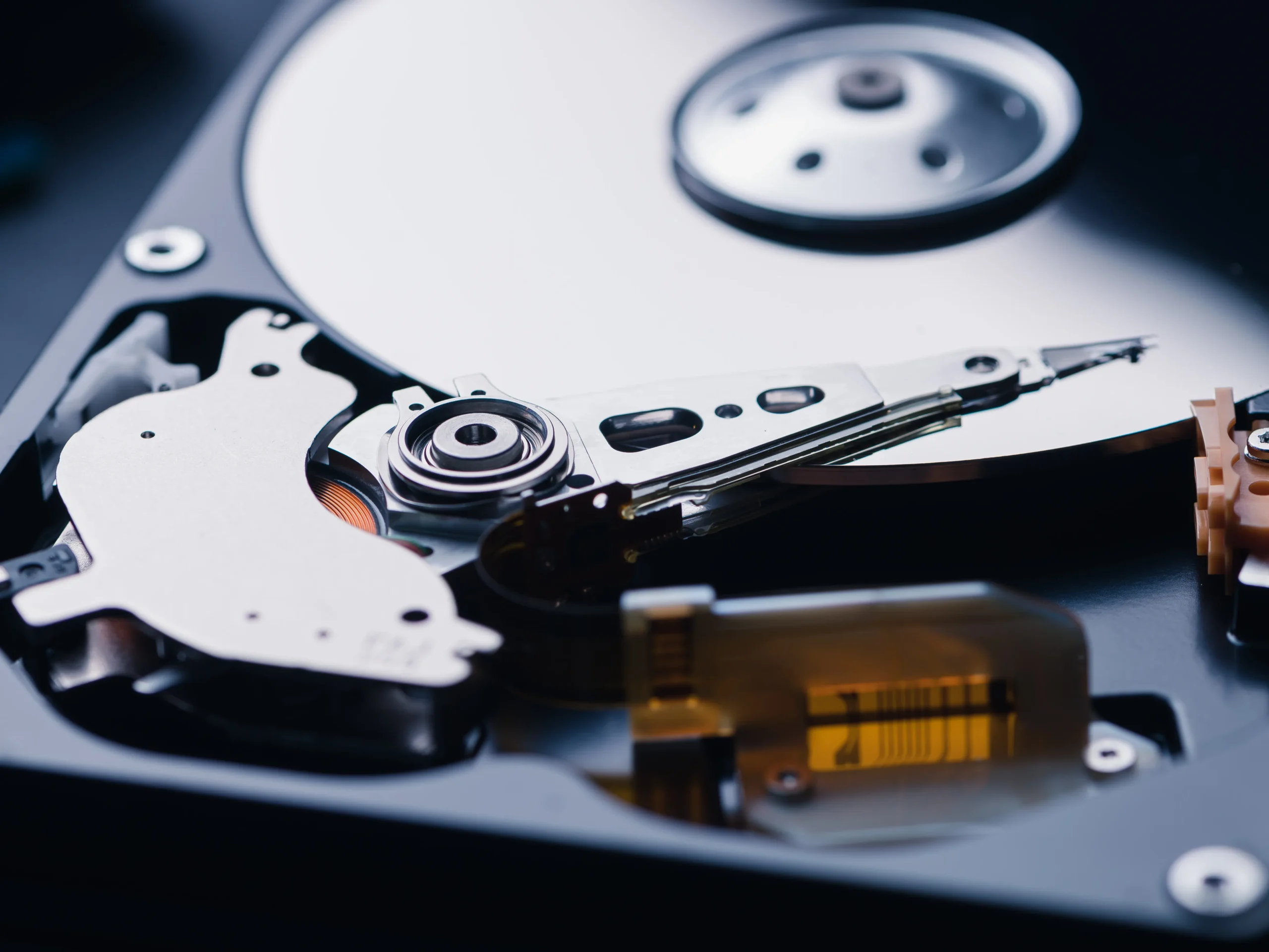 HDDはCMRとSMRのどっちがいい？耐久性や違いを解説 - UNNO LOG
